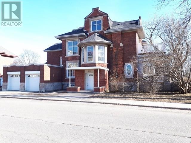 Thunder Bay House for sale: 7 bedroom 4,125 sq.ft. (Listed 2019-12-12)