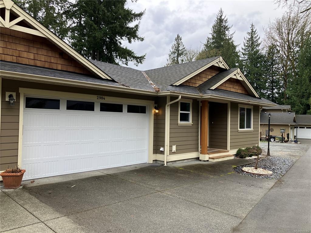 Stone Manor Duncan Half Duplex for sale: 5 bedroom 2,469 sq.ft. (Listed ...