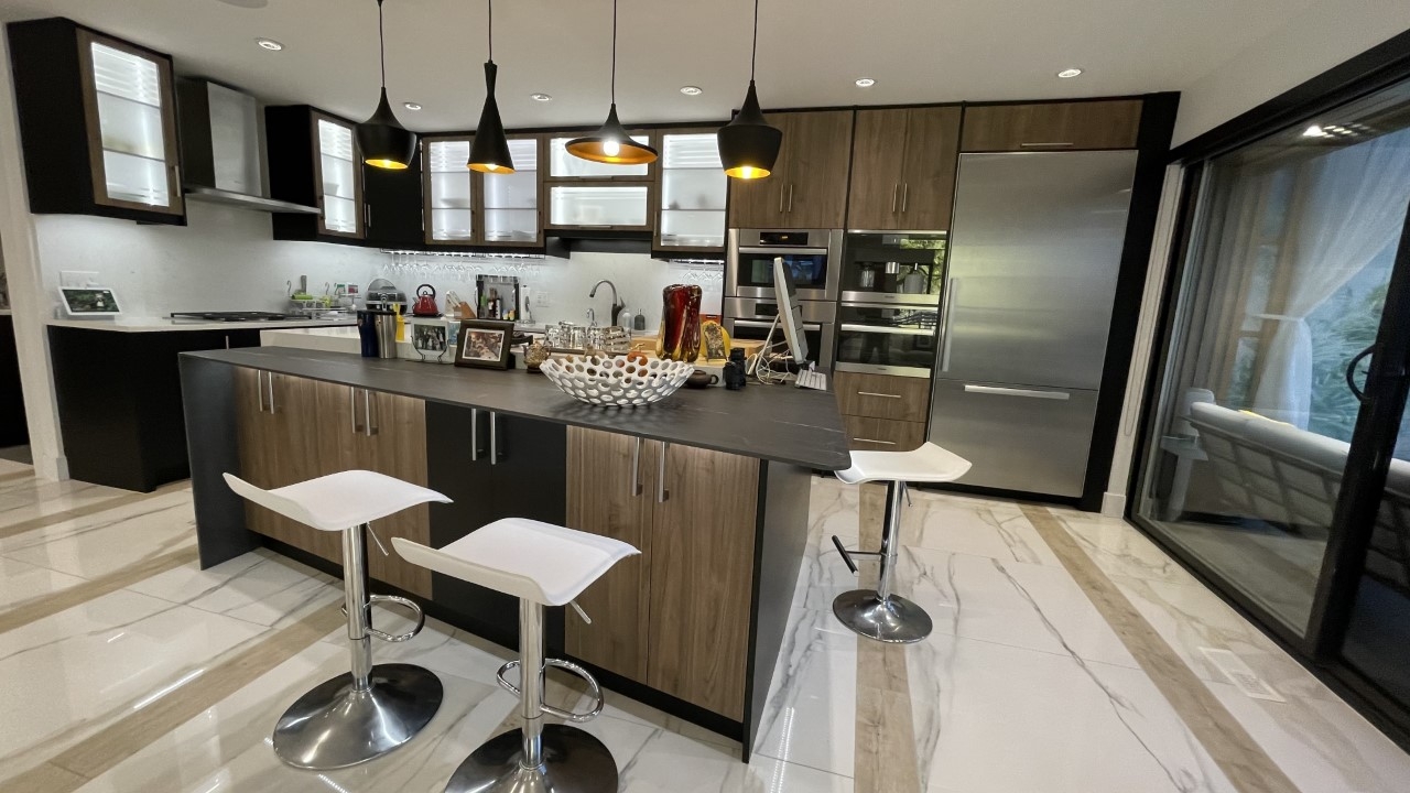 Upper Caulfeild House: Sahalee 3 bedroom