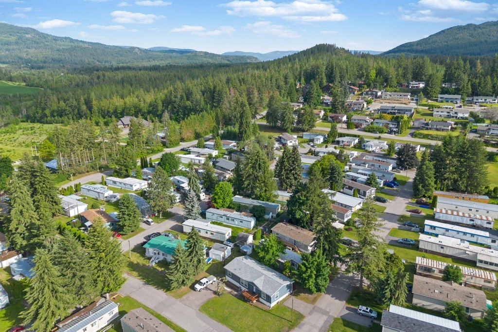 Salmon Arm Modular In Park for sale: Evergreen Mobile Home Park 3 ...