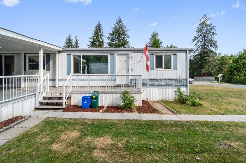 Salmon Arm Manufactured Home in Mobile Home Park for sale: Evergreen ...