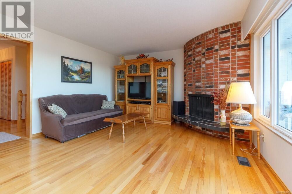 Colwood House for sale: 4 bedroom 2,912 sq.ft. (Listed 2020-12-04)